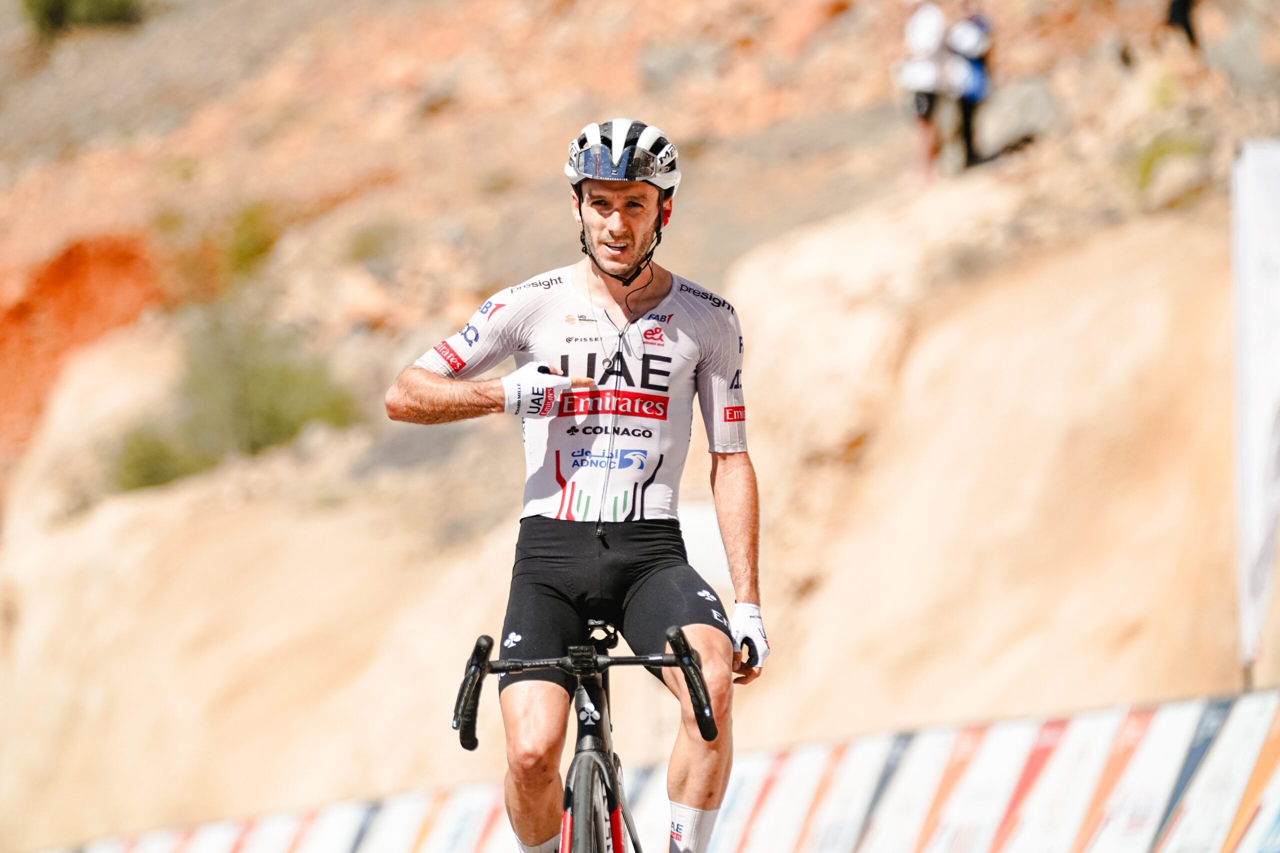 Tour d'Oman 2024, Adam Yates prend tout sur la Montagne Verte ! 5ème ...